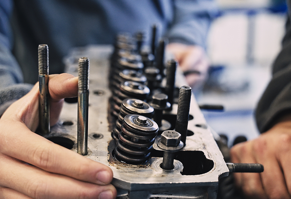 Tecnico riparatore di veicoli a motore – manutenzione e riparazione ...